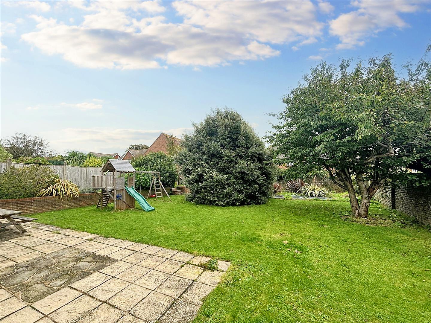 Property Details for Watts Lane, Eastbourne - Town Property Estate ...